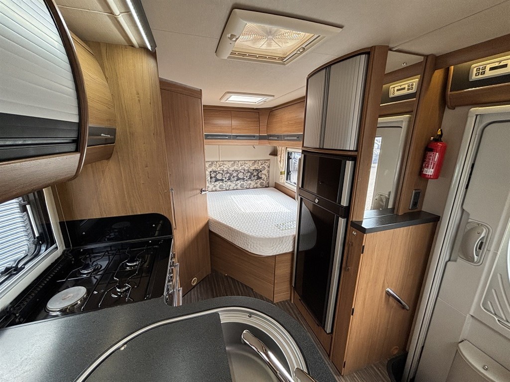Auto-Trail Tracker FB - 2012 | Used Motorhome | Sold | Dolphin Dorset UK