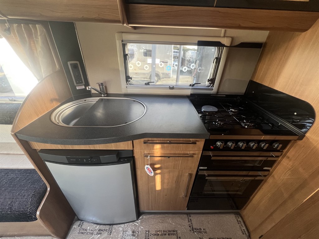 Auto-Trail Tracker RS - 2012 | Used Motorhome | Sold | Dolphin Hampshire UK