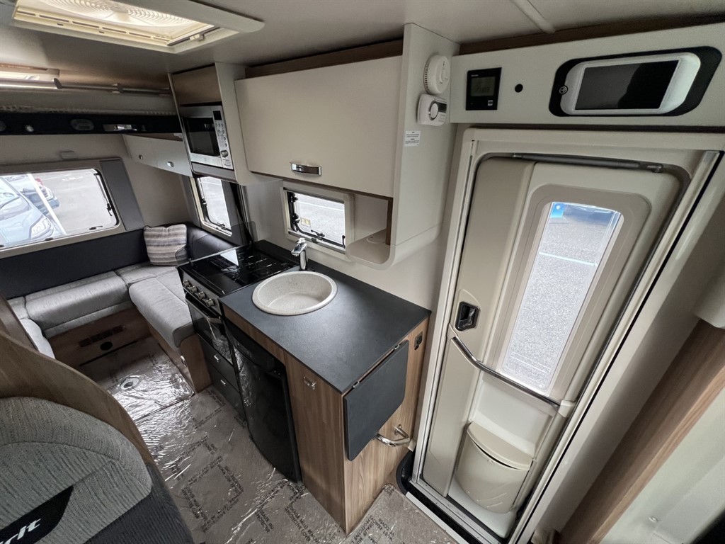 Swift Spirit Compact 404 - 2019 | Used Motorhome | Sold | Dolphin ...