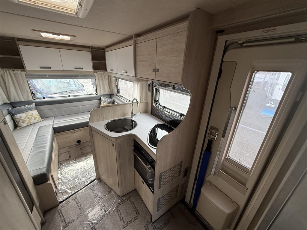 Auto-Trail F-Line F68 - 2022 | Used Motorhome | Sold | Dolphin Hampshire UK