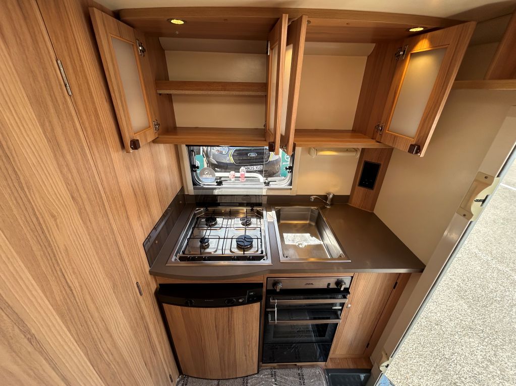 Bailey Approach 620 SE - 2013 | Used Motorhome | Sold | Dolphin ...